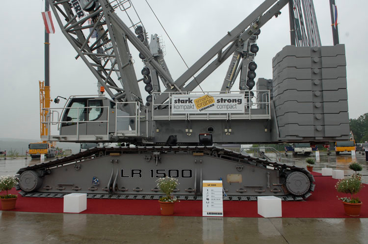 Things that you should know about Liebherr’s new LR 1500 crawler crane ...